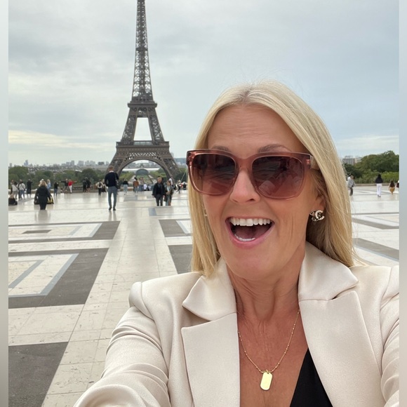 Cindi's Closet (@cindimarsiglio) | Poshmark